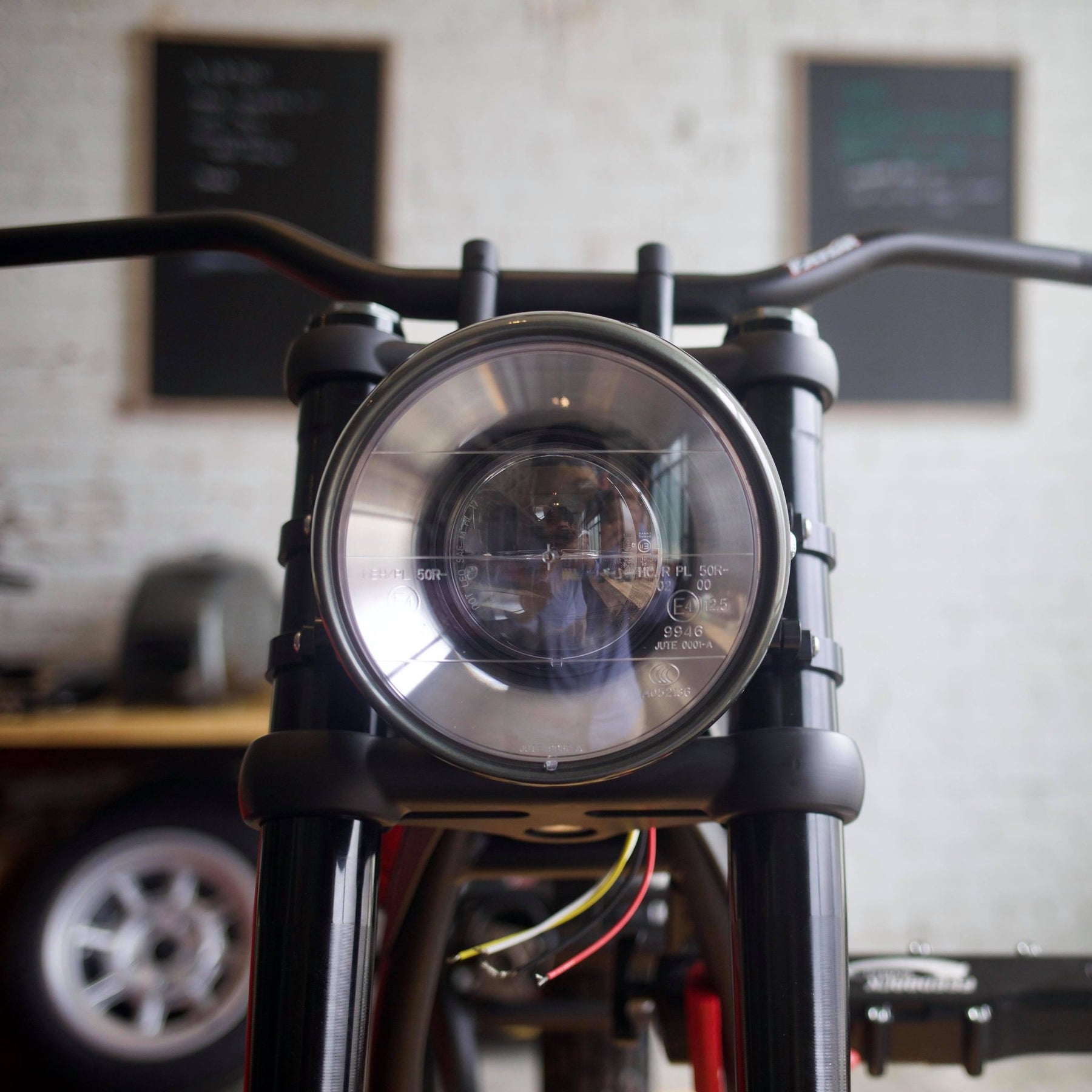 J.W. Speaker 100mm Bi-LED Projector 6.5" Headlight – Cognito Moto